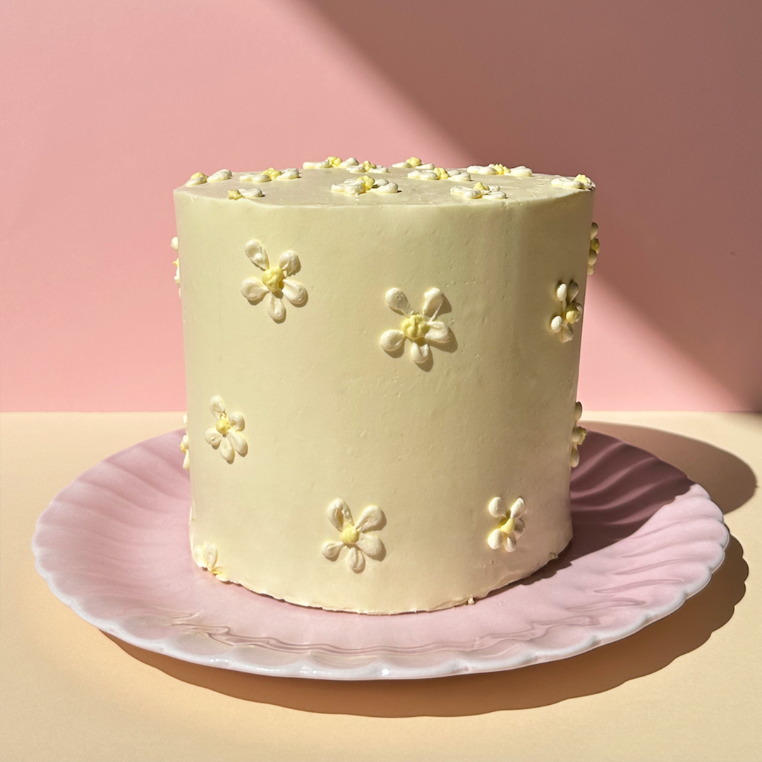 "Daisy" Cake | Round | Bellatino's Kitchen